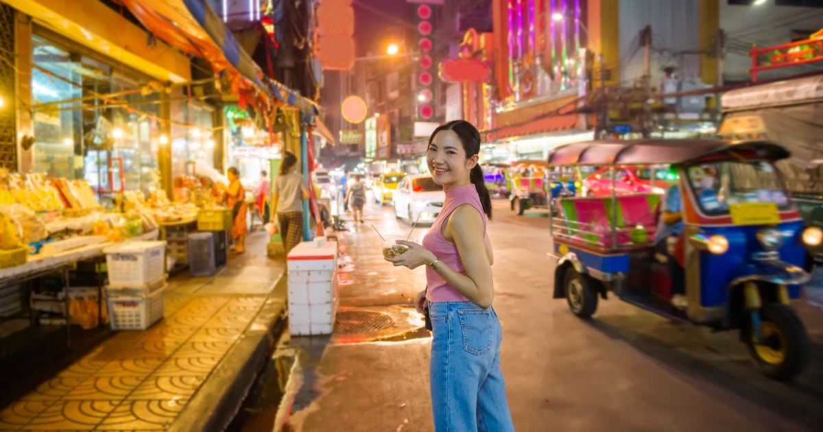 Unveiling Bangkok's Hidden Gems: A Walking Tour